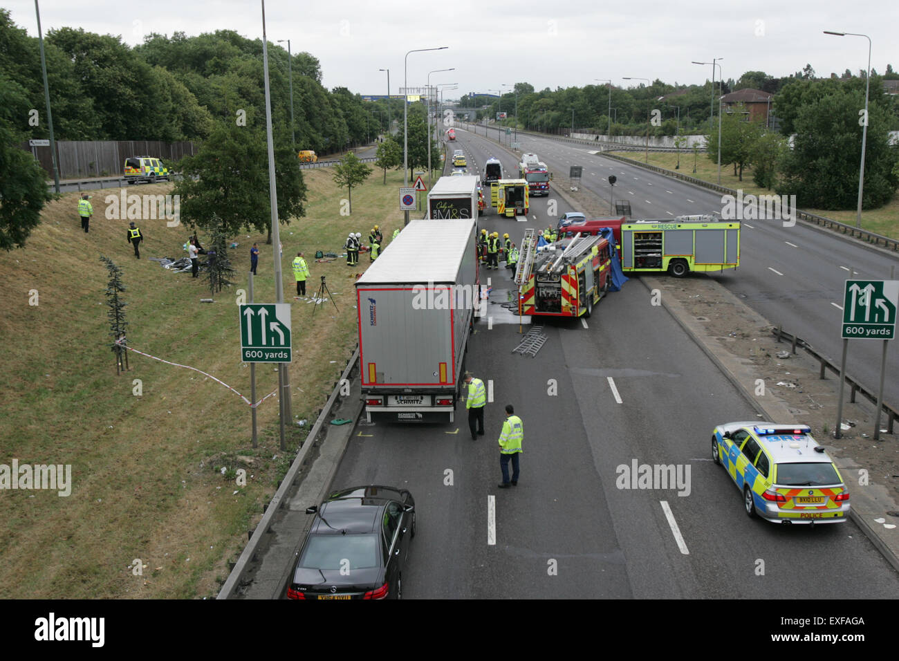 A406 north circular near colney hi-res stock photography and images - Alamy