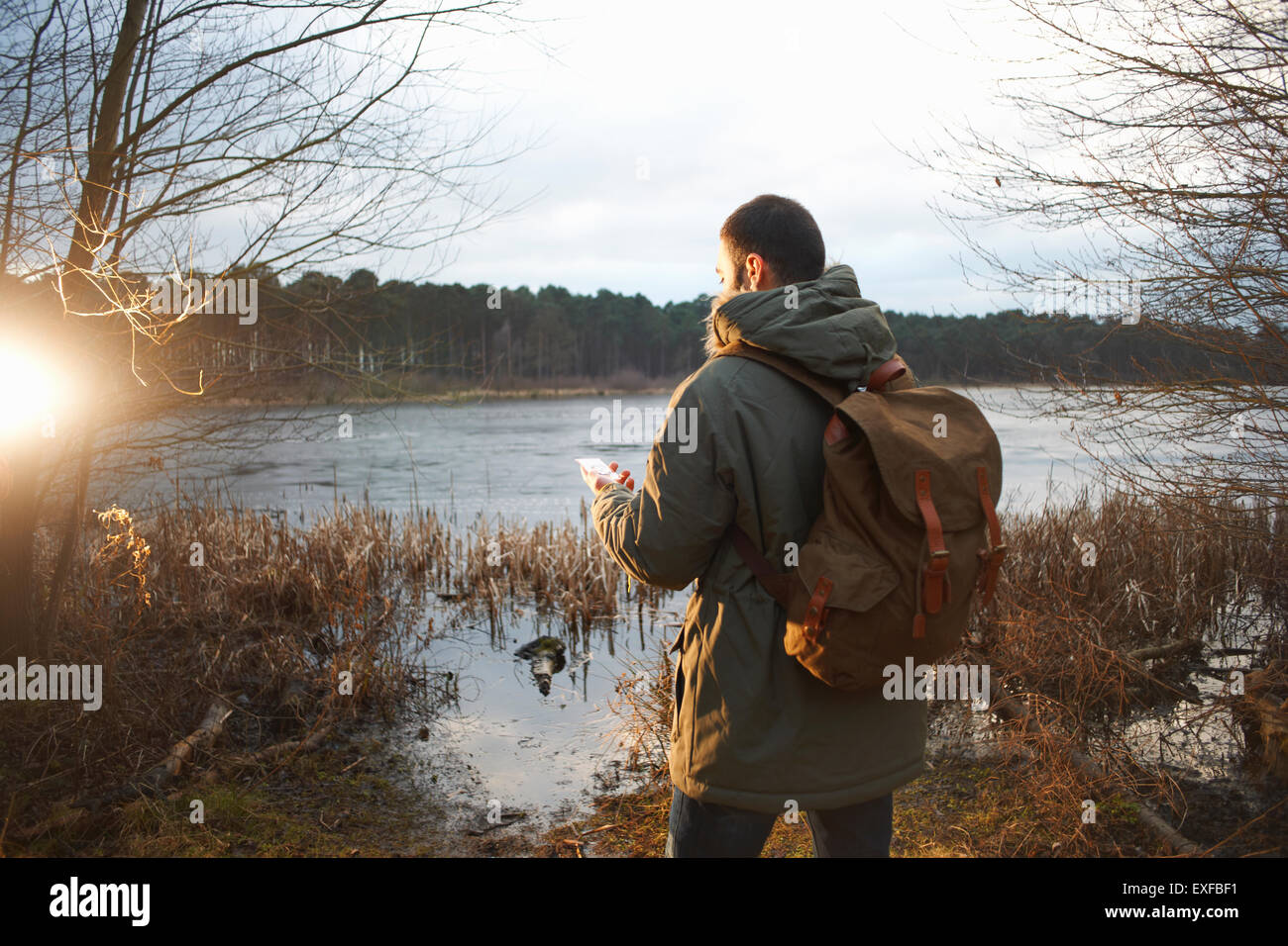 Person reading map hi-res stock photography and images - Alamy