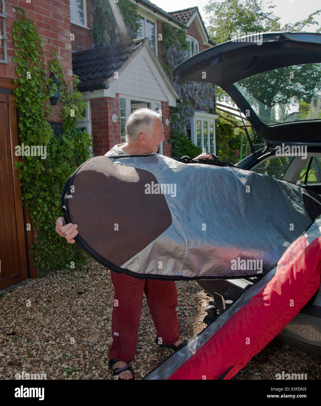 100 loading hi-res stock photography and images - Alamy