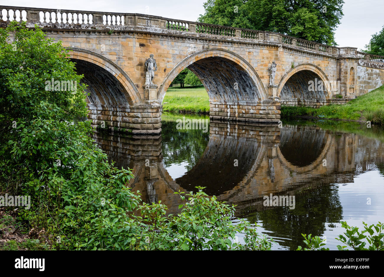 Bridge over the river Derwent at Chatsworth House in the Derbyshire ...