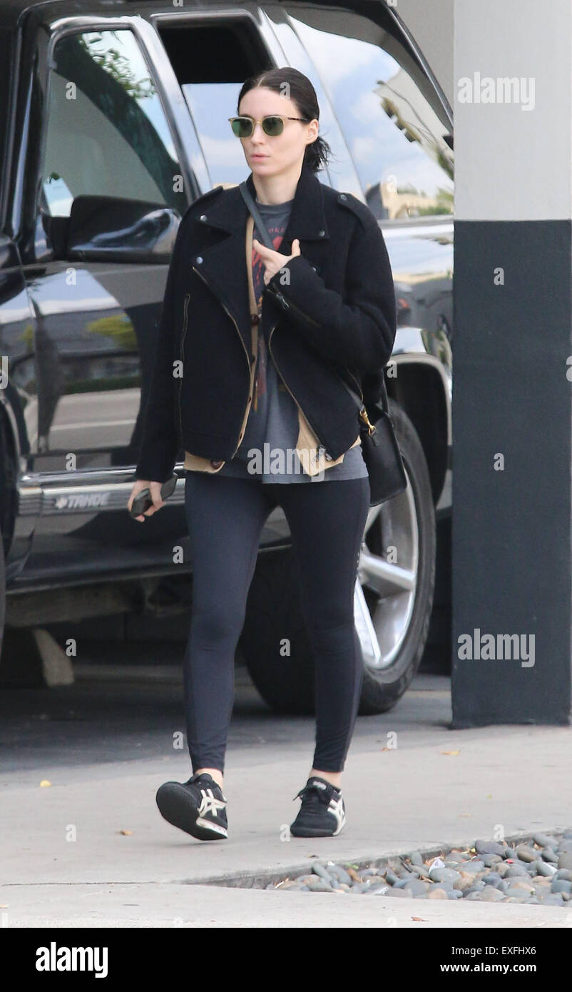 Rooney Mara leaving a nail salon in West Hollywood Featuring: Rooney ...