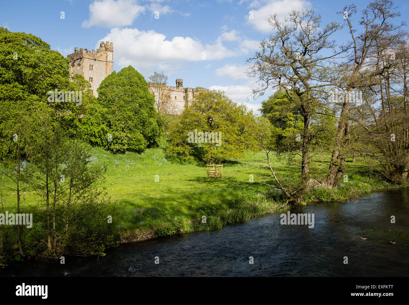 Haddon hall hi-res stock photography and images - Alamy