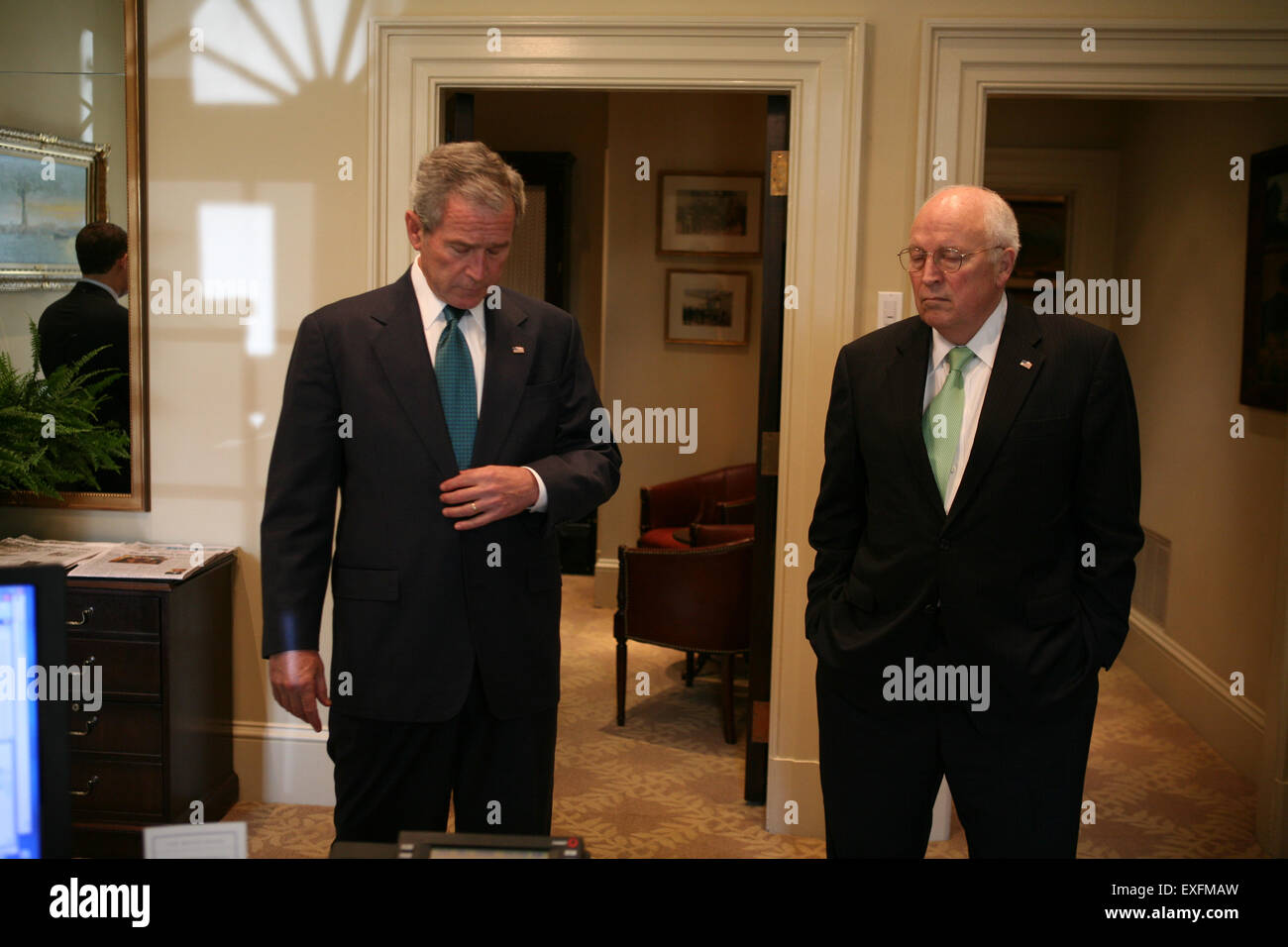 President Bush and Vice President Cheney in the Outer Oval Stock Photo ...