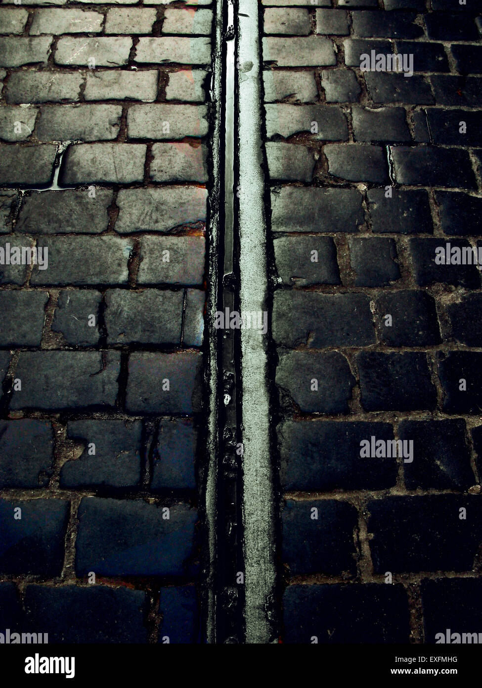 Wet railway track hi-res stock photography and images - Alamy