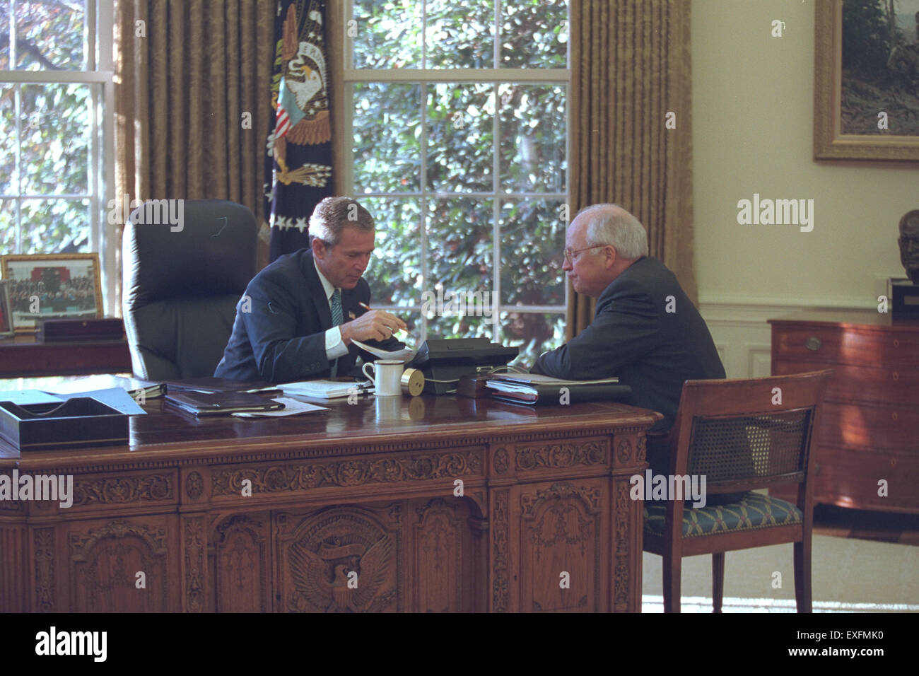 President Bush and Vice President Cheney in the Oval Office Stock Photo ...