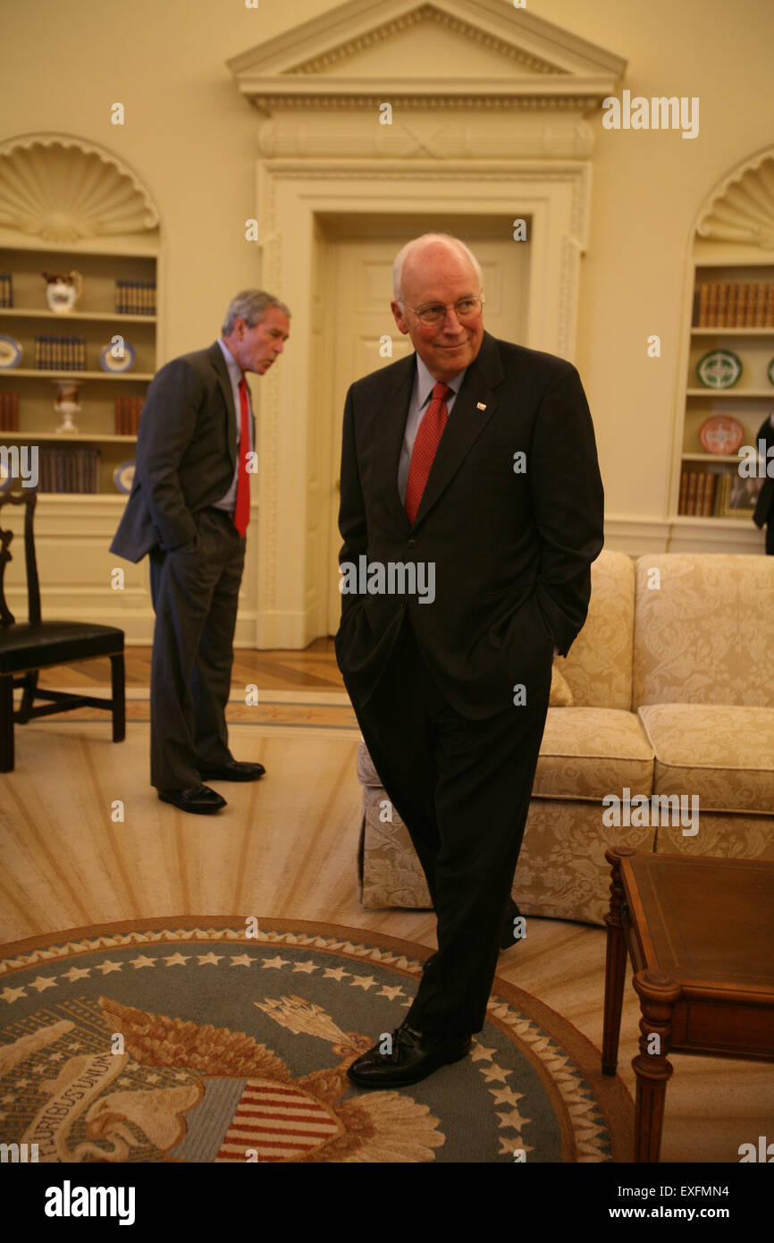 President Bush and Vice President Cheney in the Oval Office Stock Photo ...