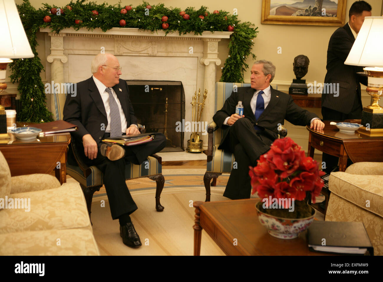 President Bush and Vice President Cheney in the Oval Office Stock Photo ...