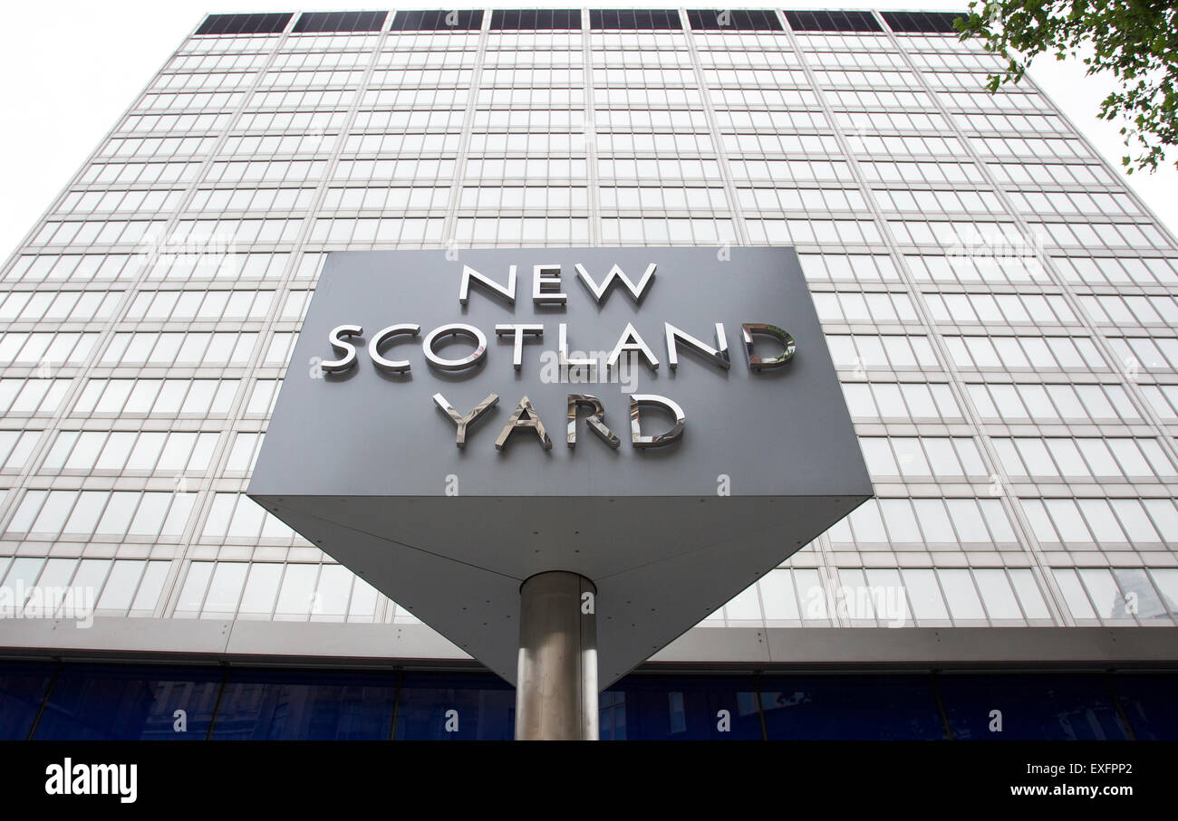 Police scotland sign hi-res stock photography and images - Alamy