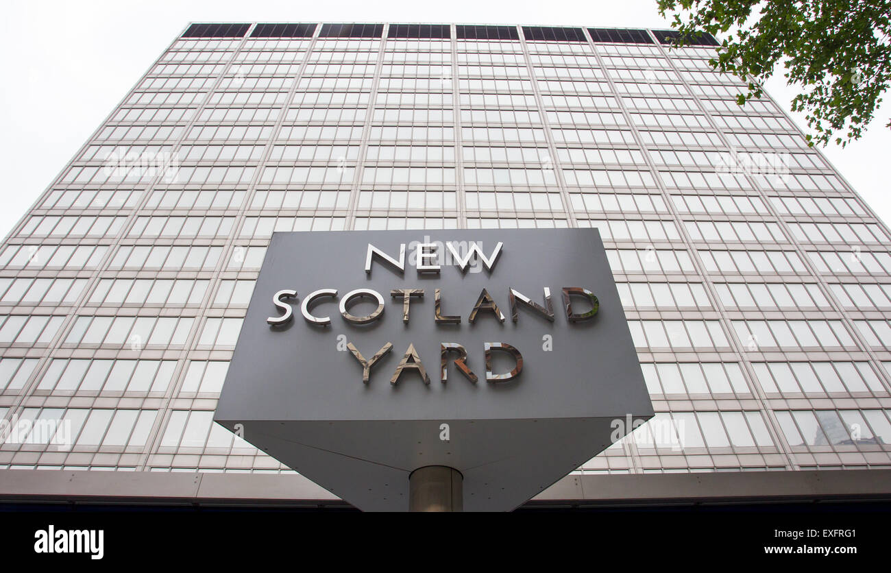 General View GV of the New Scotland Yard sign, Broadway, London SW1H ...
