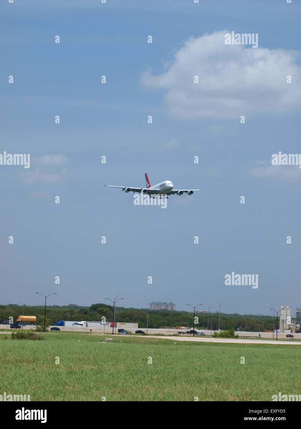 Heavy runways hi-res stock photography and images - Alamy