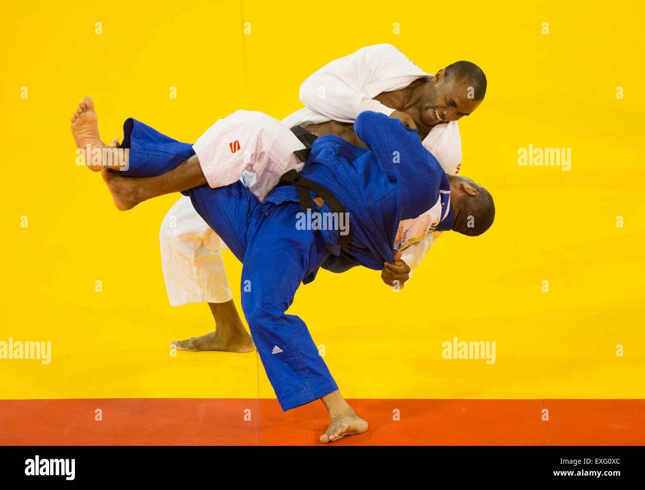 Toronto, Canada. 13th July, 2015. Isao Cardenas (back) of Mexico ...