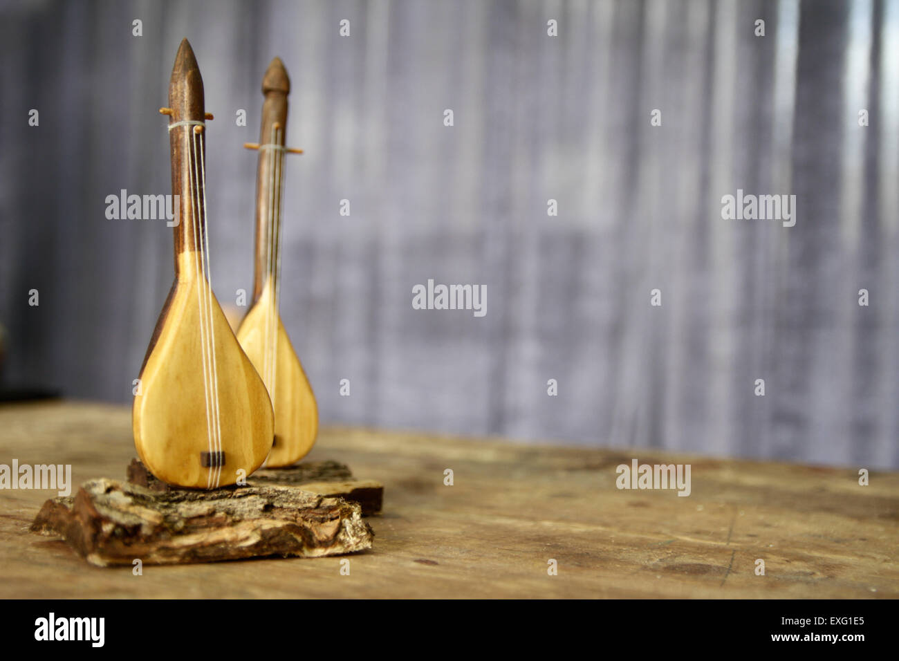Corded instruments hi-res stock photography and images - Alamy
