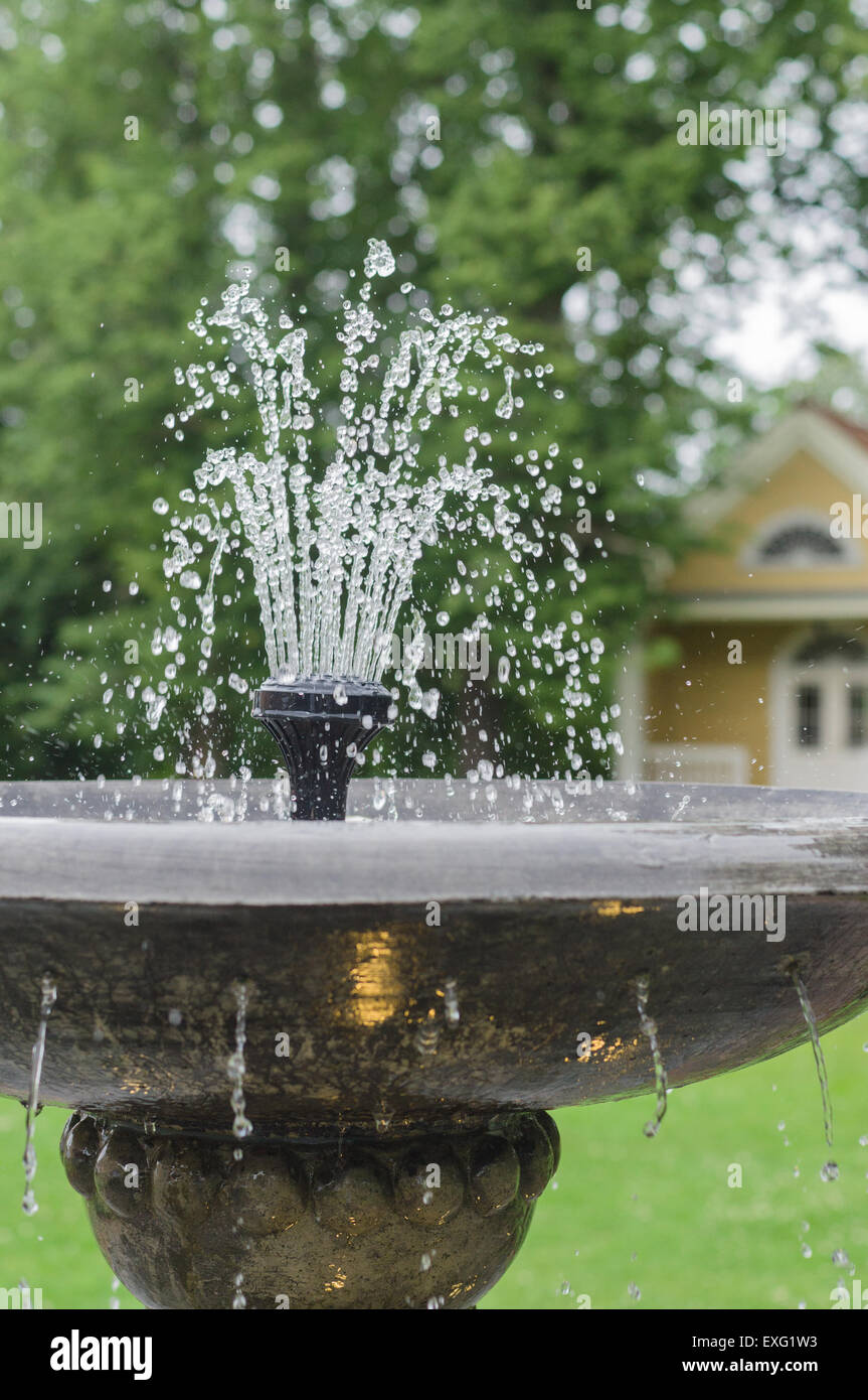 Dripping drop hi-res stock photography and images - Alamy