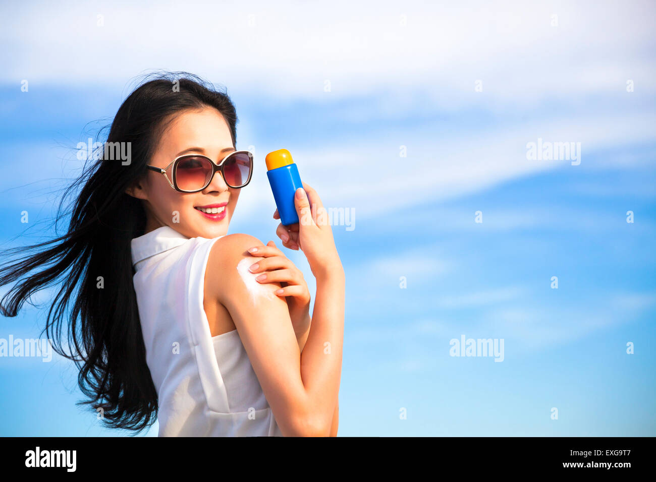 Woman protection hi-res stock photography and images - Alamy