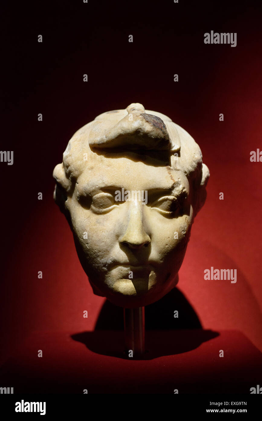 Bust of the head of livia drusilla hi-res stock photography and images ...