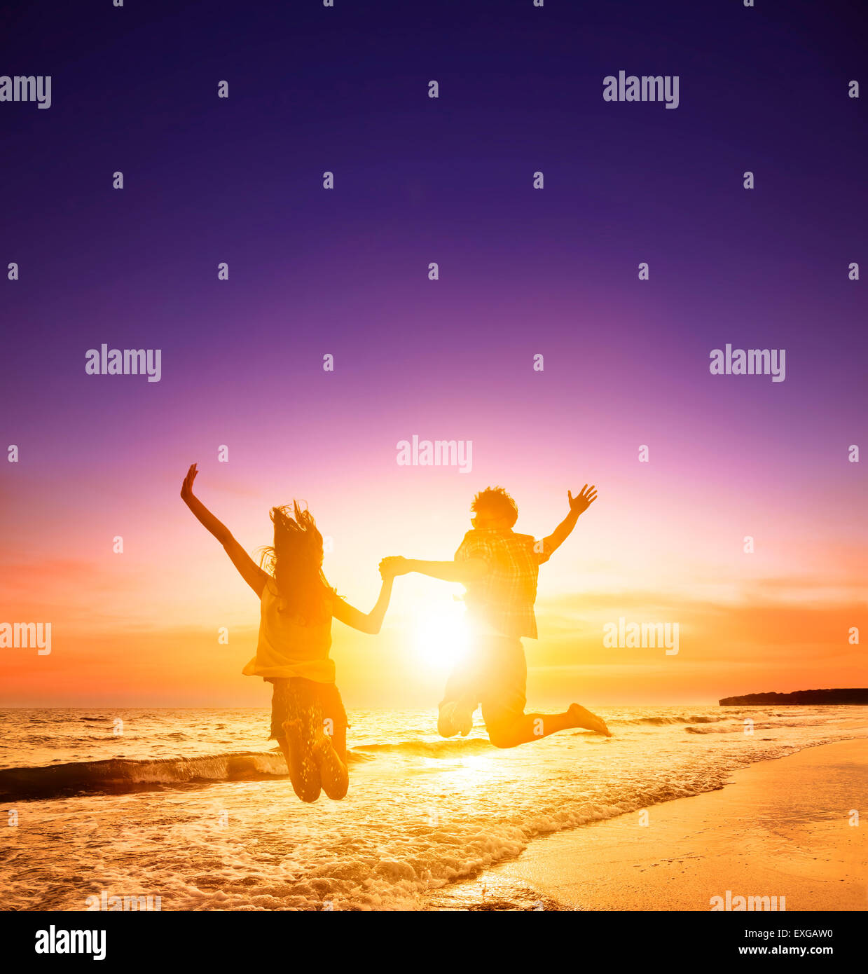 Silhouette jumping man sunset hi-res stock photography and images - Alamy