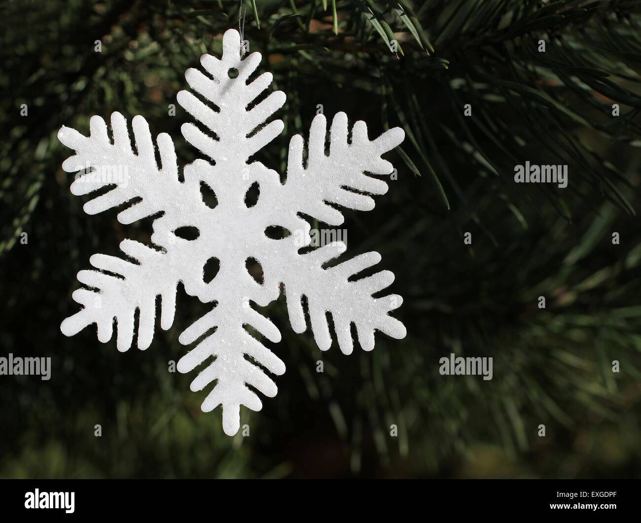 White rustic snowflake hi-res stock photography and images - Alamy