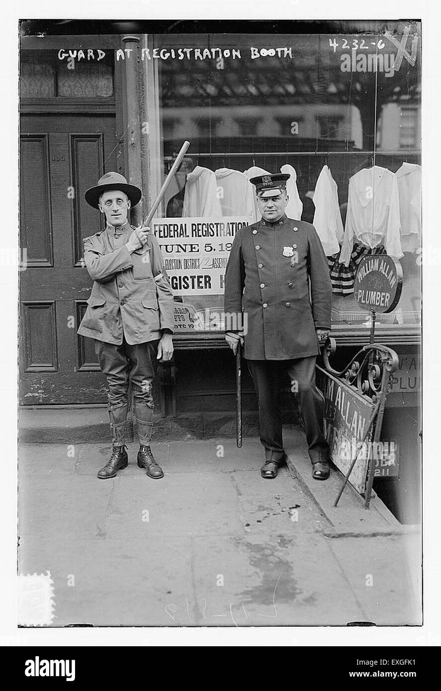 Guard desk Cut Out Stock Images & Pictures - Alamy