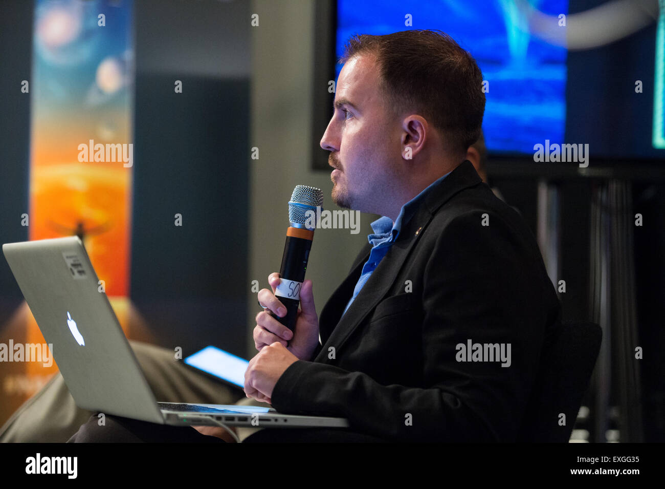 Jason Townsend hosts a live Q&A at NASA Headquarters with scientists ...