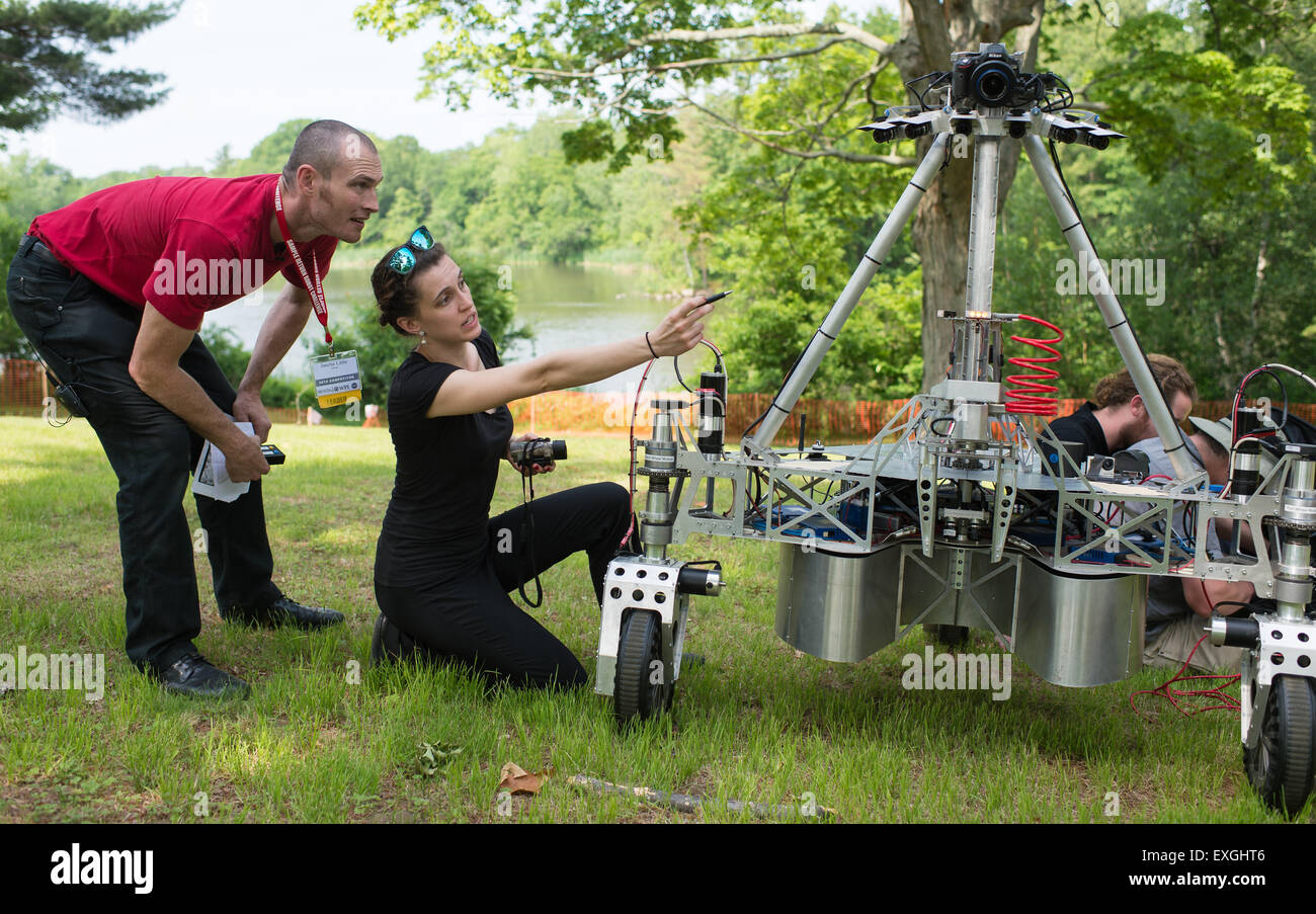 2015 sample return robot challenge hi-res stock photography and images ...