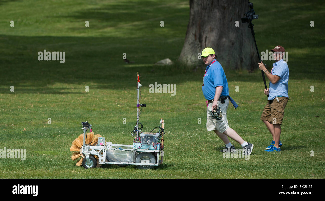 2015 sample return robot challenge hi-res stock photography and images ...