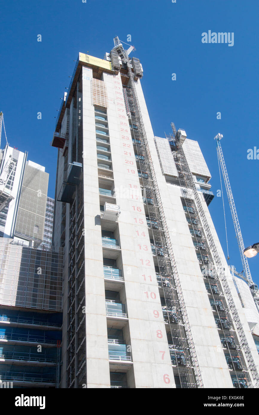 construction of the high rise towers skyscrapers in Sydney's barangaroo ...