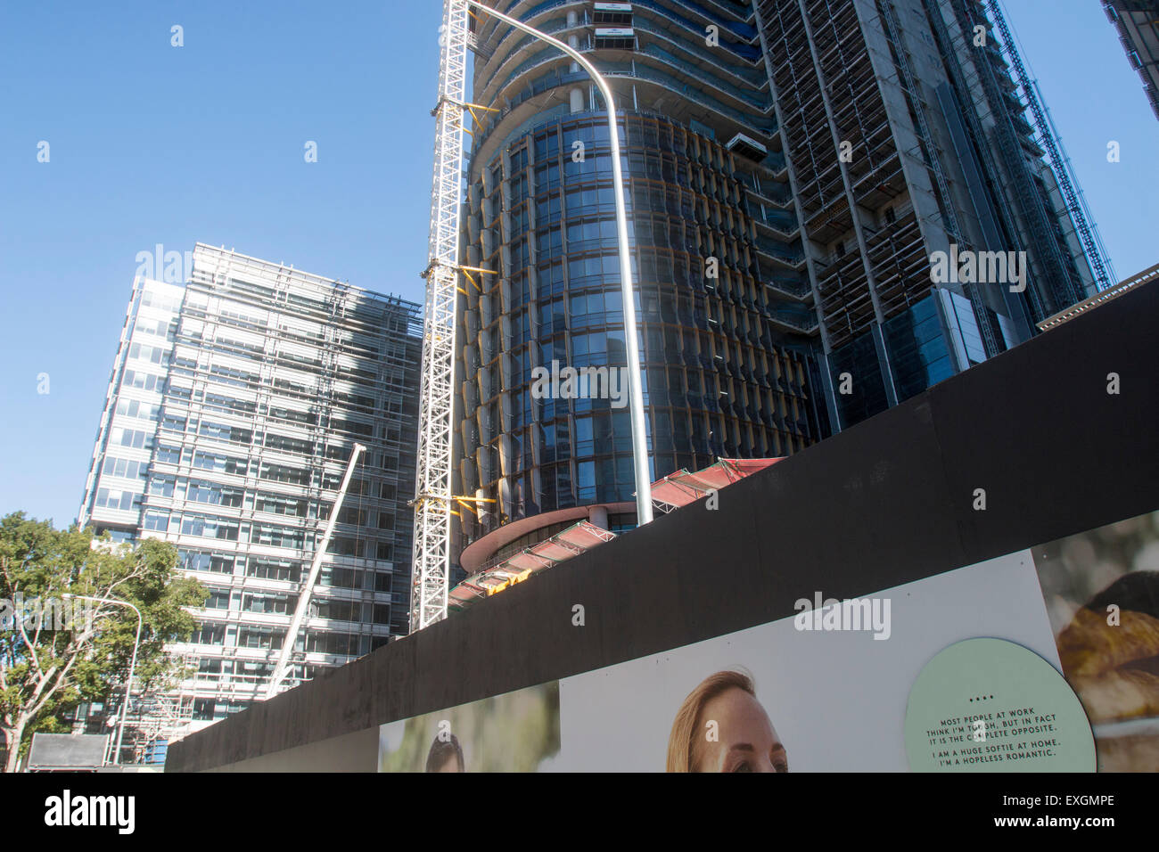 construction of the high rise towers skyscrapers in Sydney's barangaroo ...