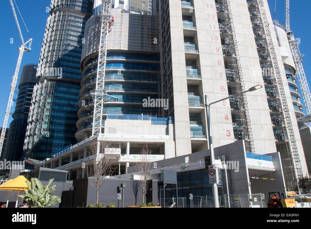 construction of the high rise towers skyscrapers in Sydney's barangaroo ...