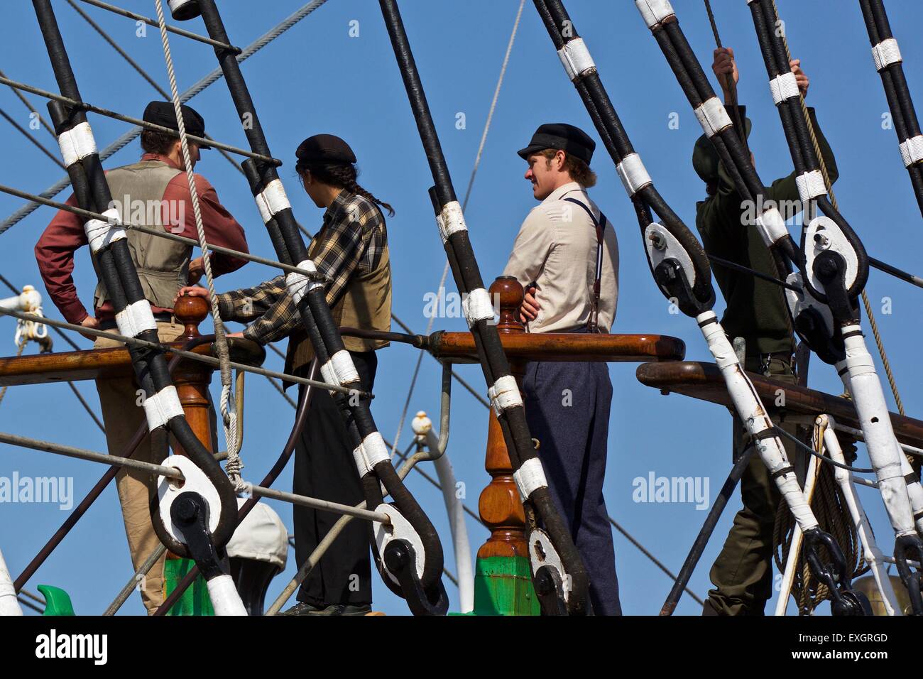 Deckhands hi-res stock photography and images - Alamy
