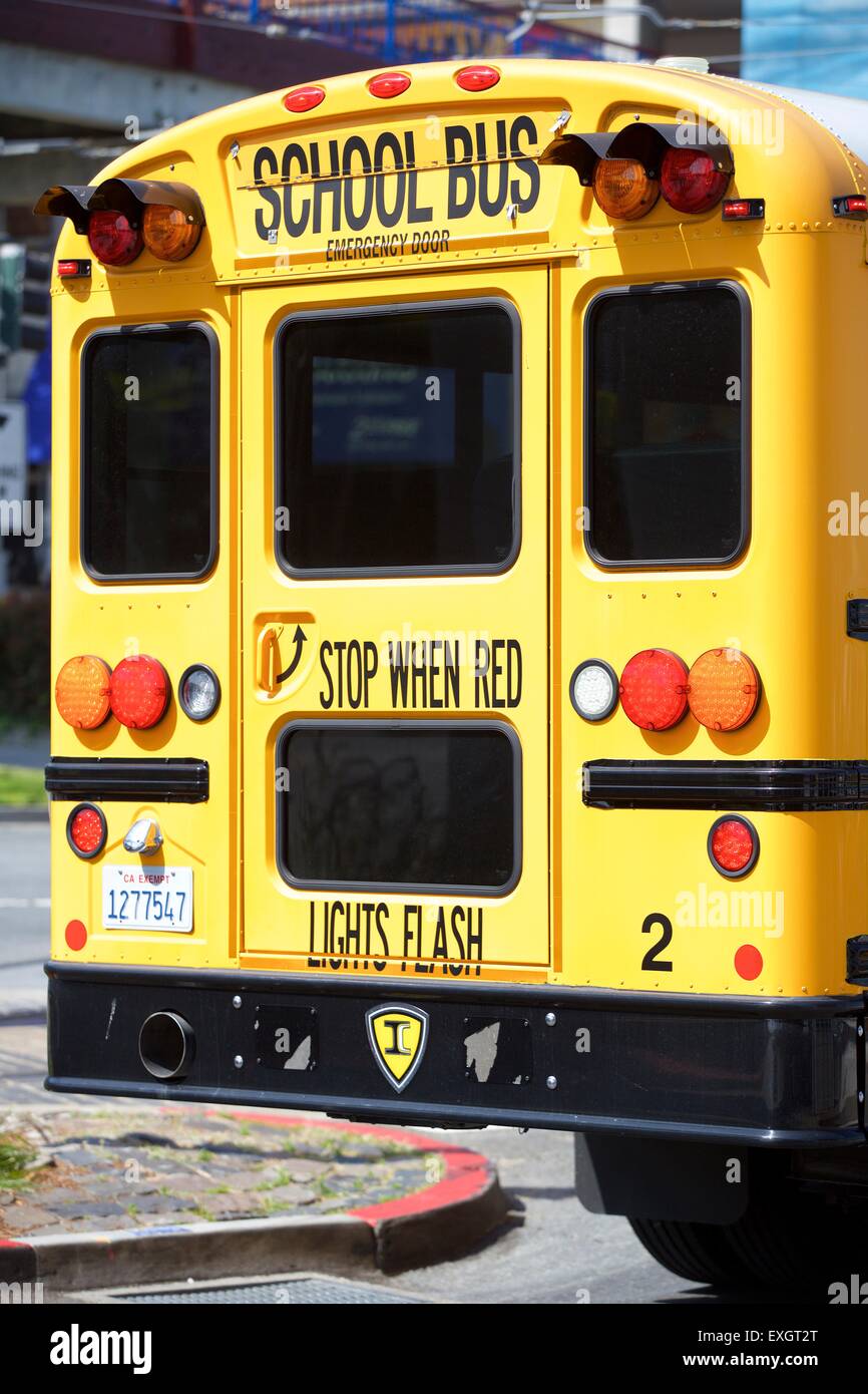 Rear View Of An Iconic American School Bus Stock Photo - Alamy