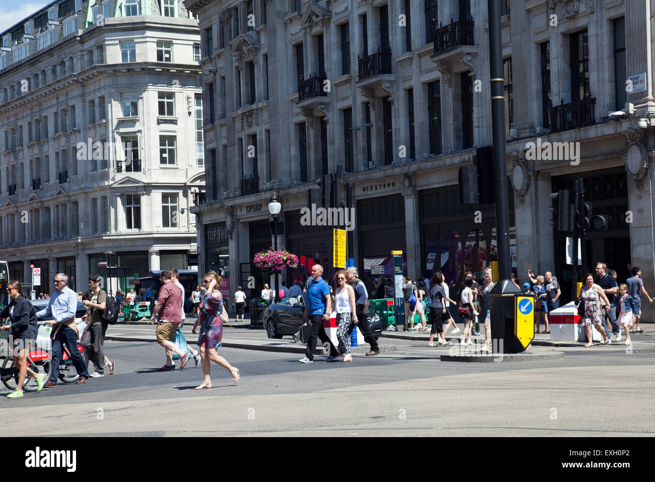 Oxford circus crossing hi-res stock photography and images - Alamy