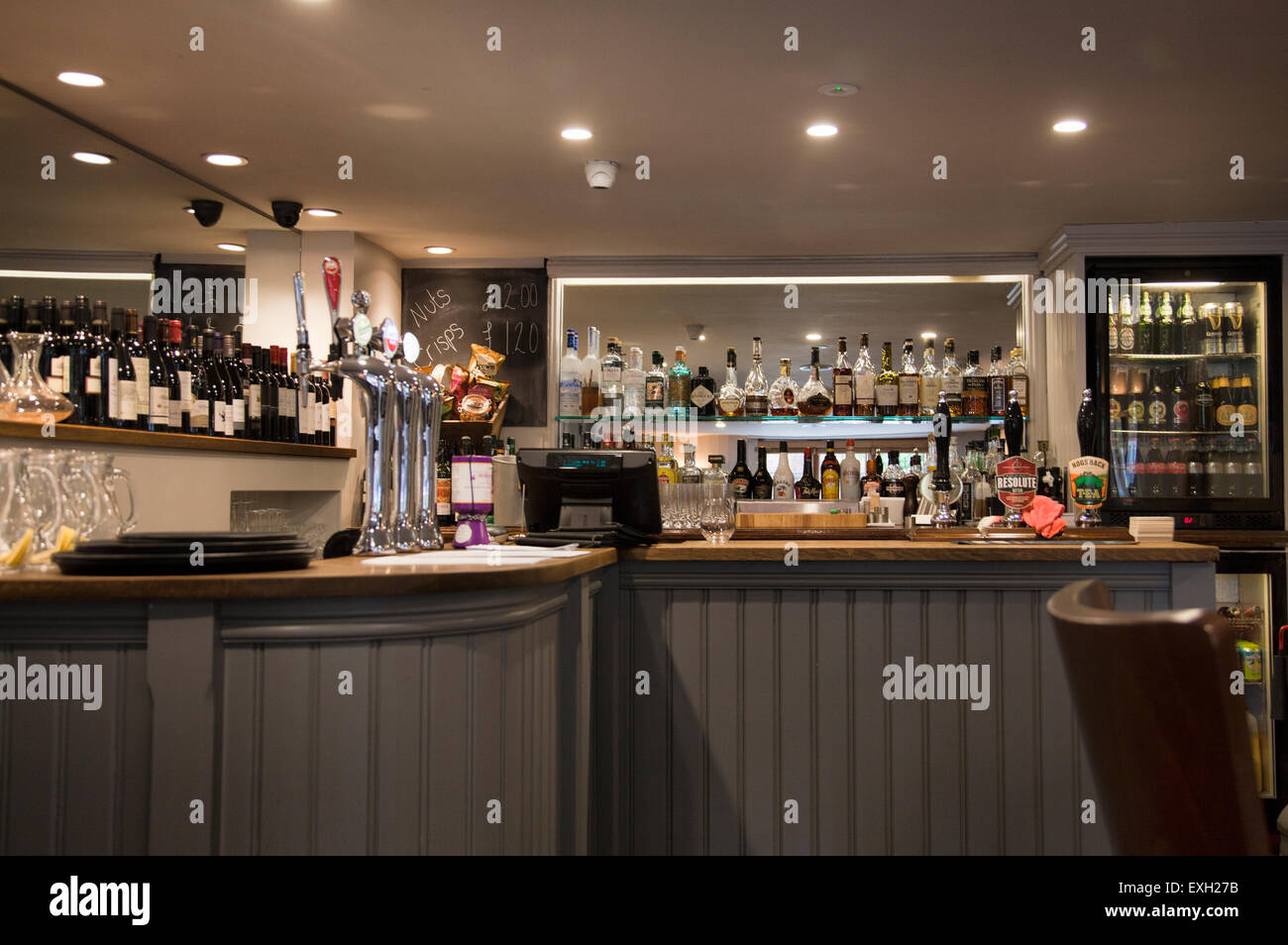 The Anchor Pub and Restaurant in Ripley High Street - GU23 UK Stock ...