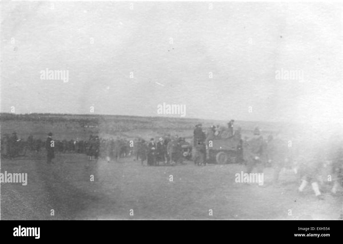 Large gathering military personnel hi-res stock photography and images ...