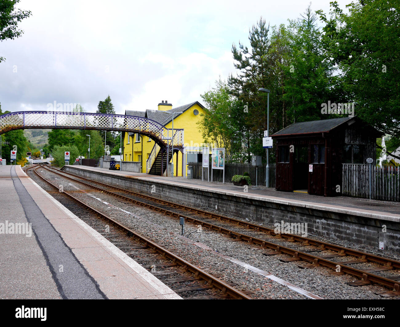 Garve station hi-res stock photography and images - Alamy