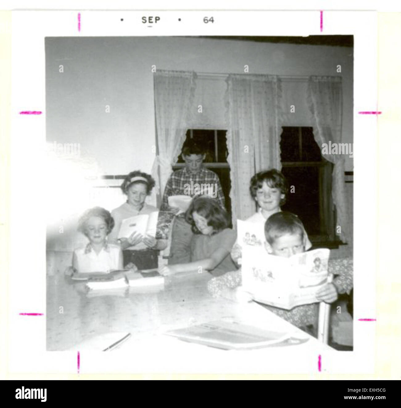 The Lunn family, including Bill, Betty, Jerry, Johnny, Linda, Patsy ...