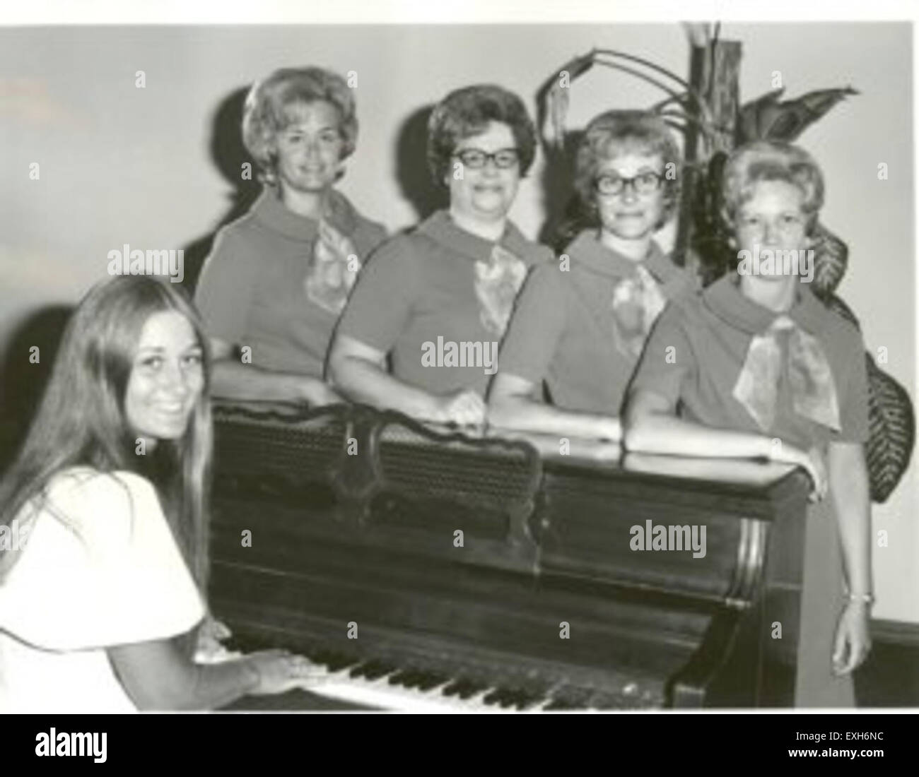 The Calvary Hour Homemaker's Quartet, featuring Bill and Bob Detweiler ...