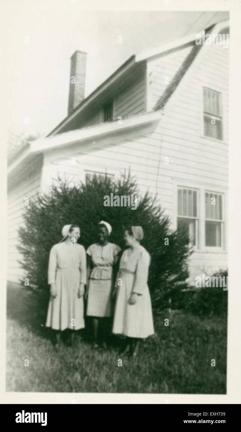 Camp Ebenezer Elizabeth Yoder, Ada Webb, Tillie Yoder Stock Photo - Alamy