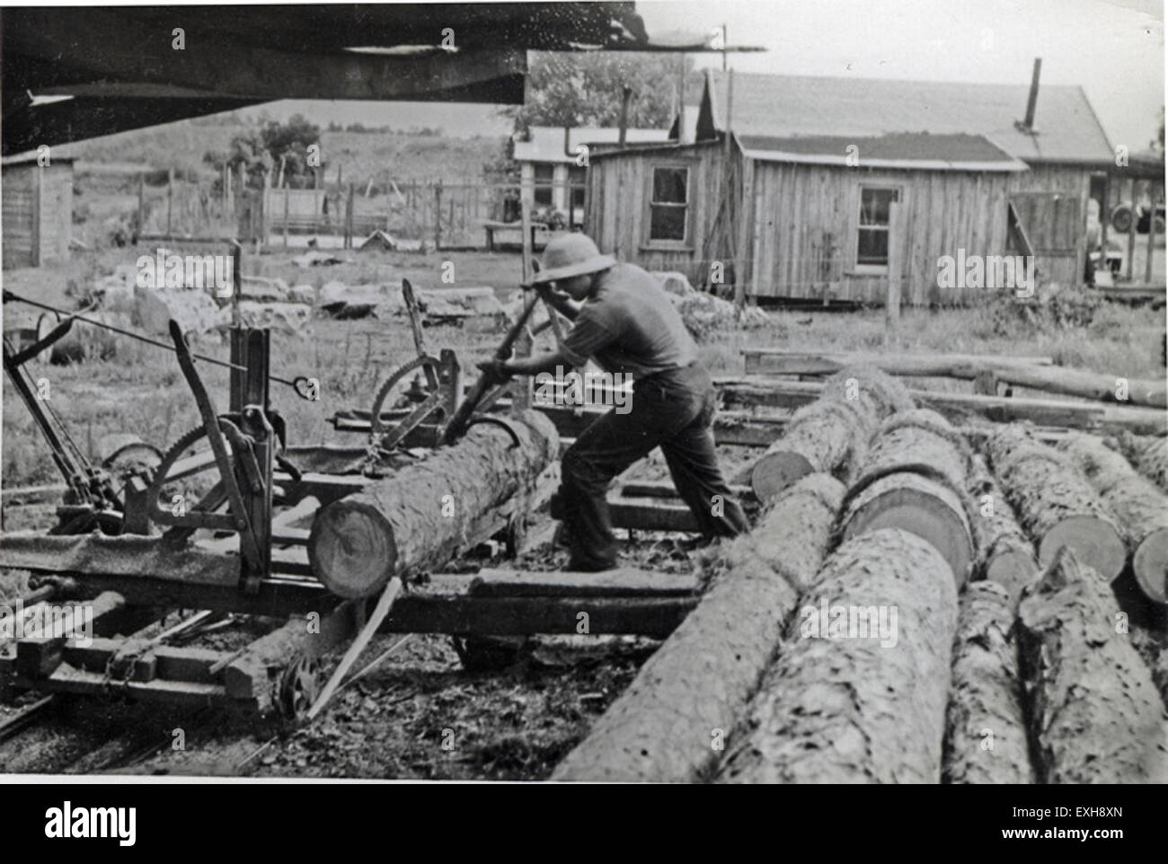 This photograph shows Civilian Public Service workers in Mulberry ...