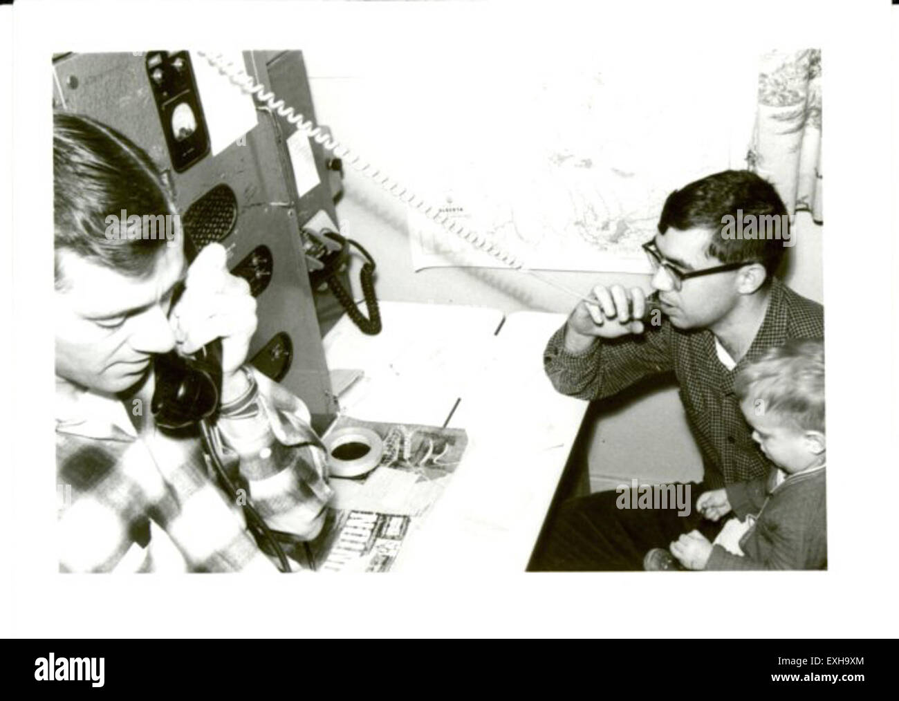 Calling lake alberta hi-res stock photography and images - Alamy