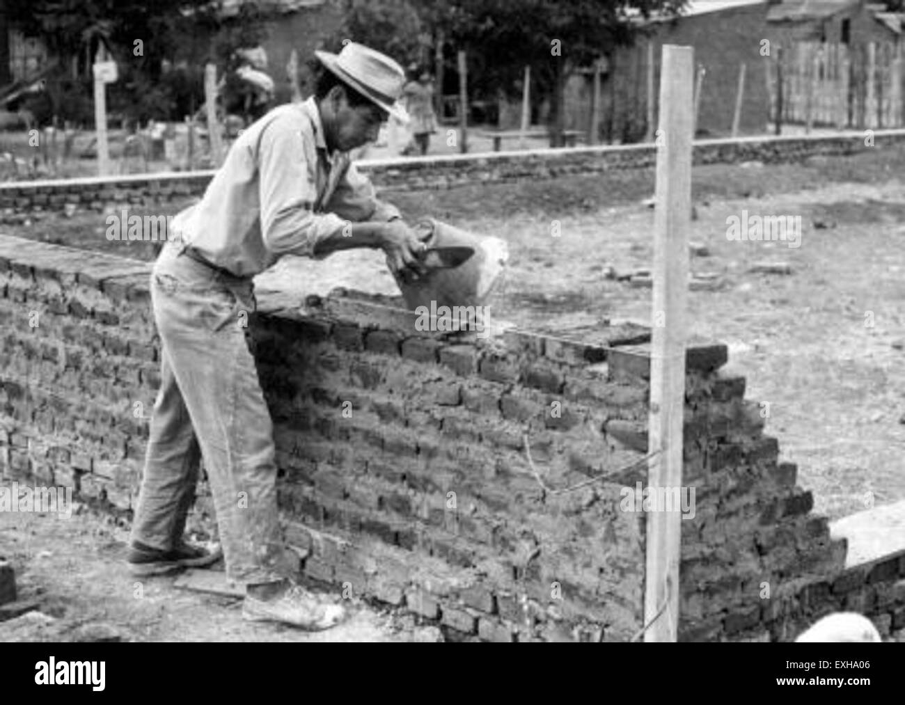 This image shows the construction of a building or facility in Chaco ...