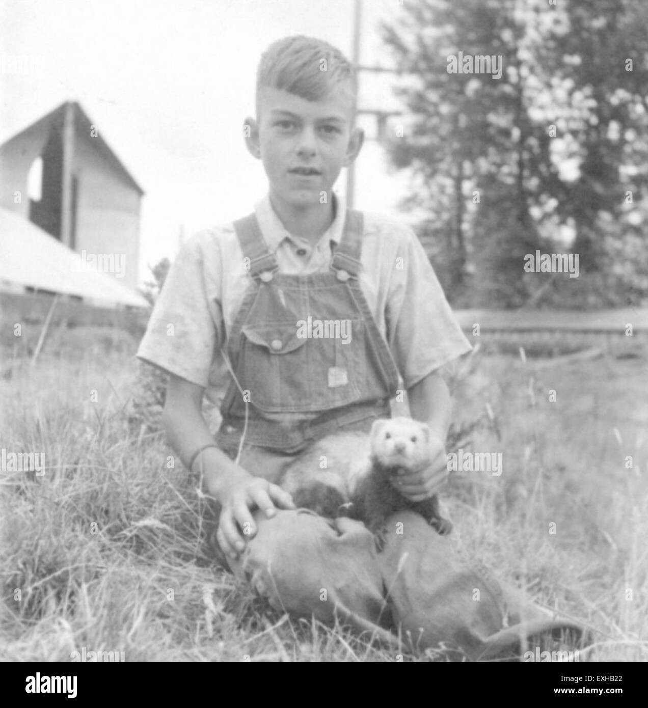 Family farm children animal Black and White Stock Photos & Images - Alamy