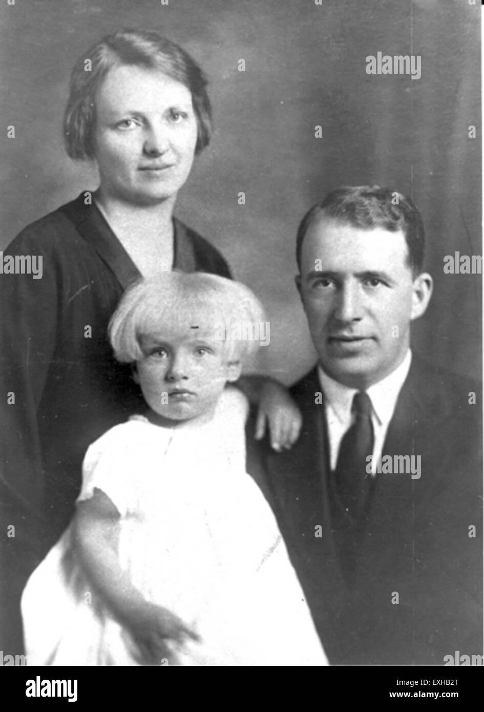 Elizabeth, H S Bender and daughter Mary Eleanor Goshen Stock Photo - Alamy