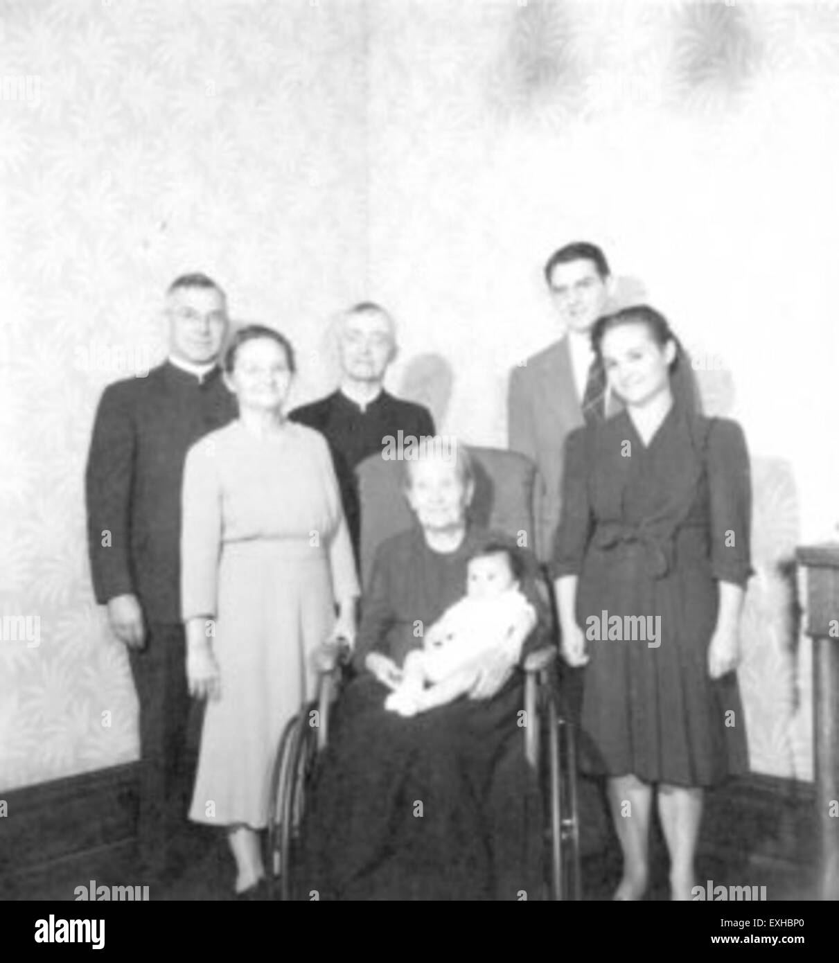 Four generation portrait Black and White Stock Photos & Images - Alamy