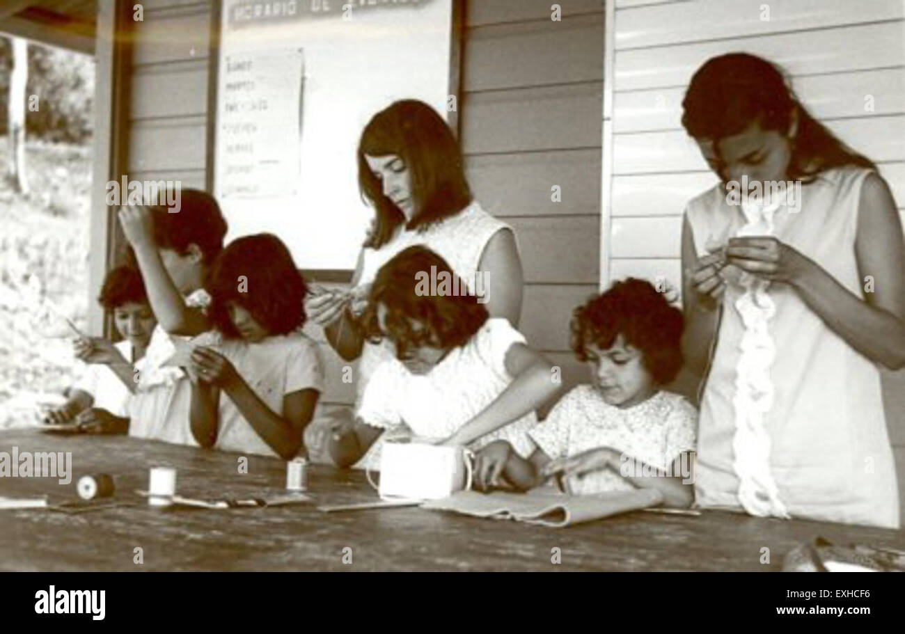 Gloria Miller served with the Mennonite Board of Missions in Puerto ...