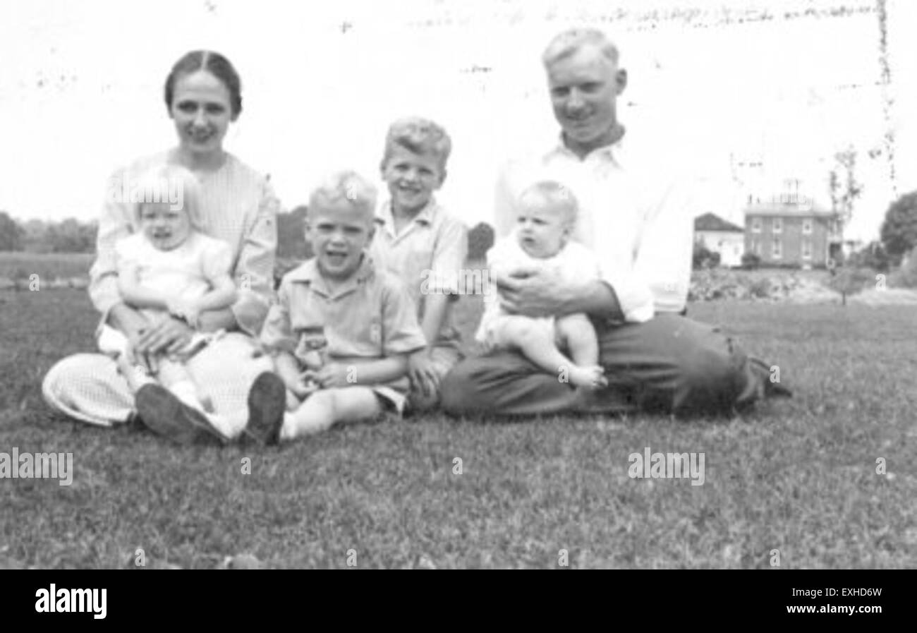 Harold weaver hi-res stock photography and images - Alamy