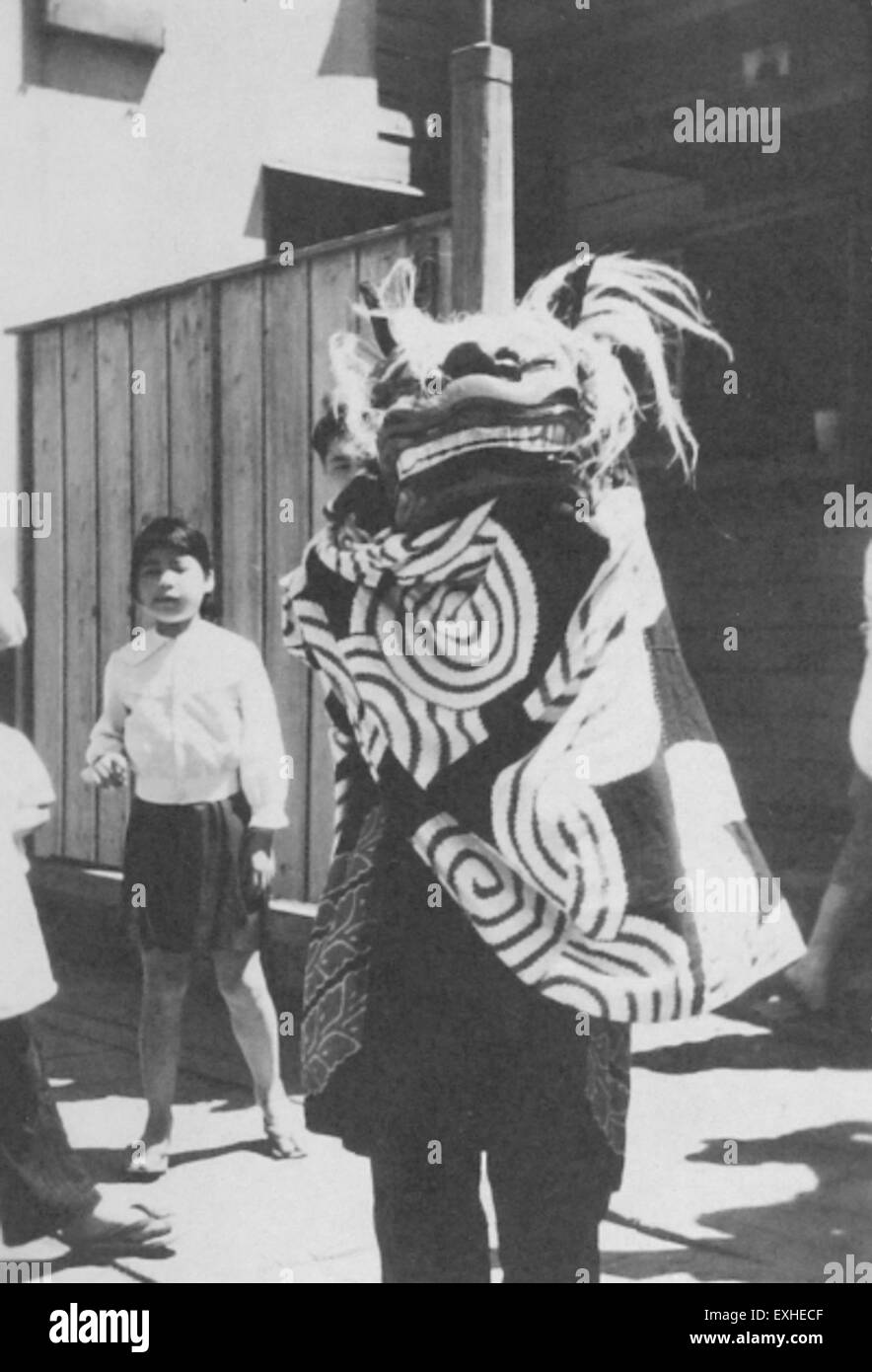 Performer showcasing Black and White Stock Photos & Images - Alamy