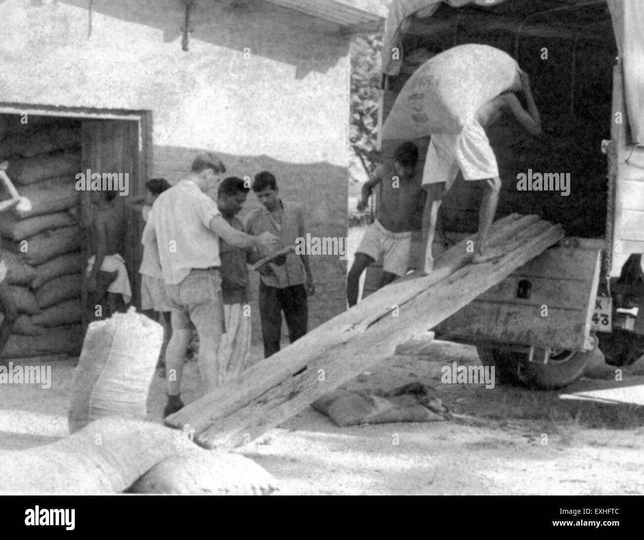 Rice loading india hi-res stock photography and images - Alamy
