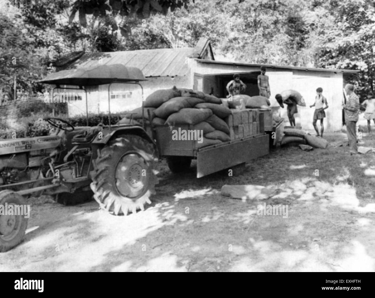 Rice loading india hi-res stock photography and images - Alamy