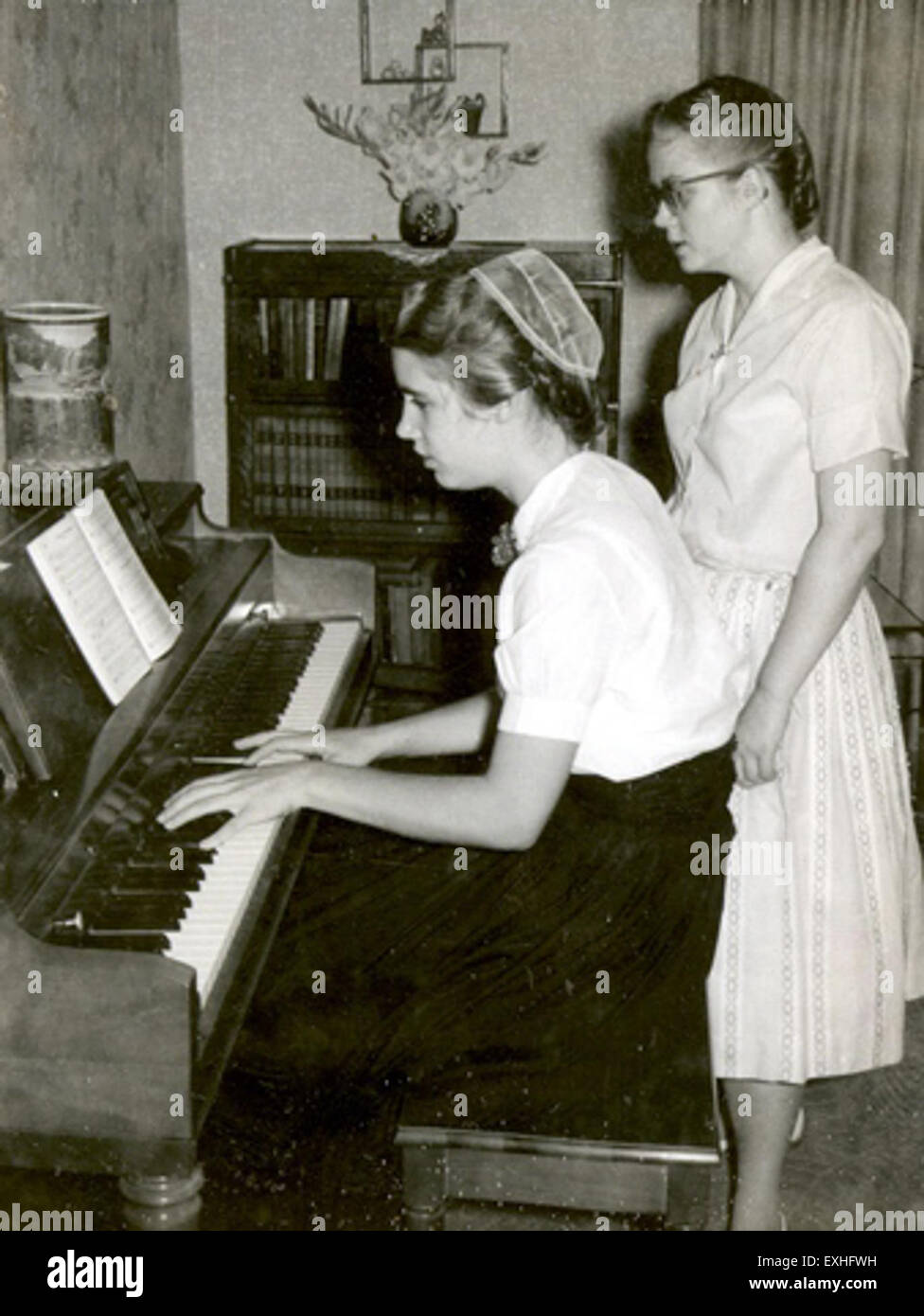 Lois Moyer And Eleanor Detweiler Stock Photo - Alamy