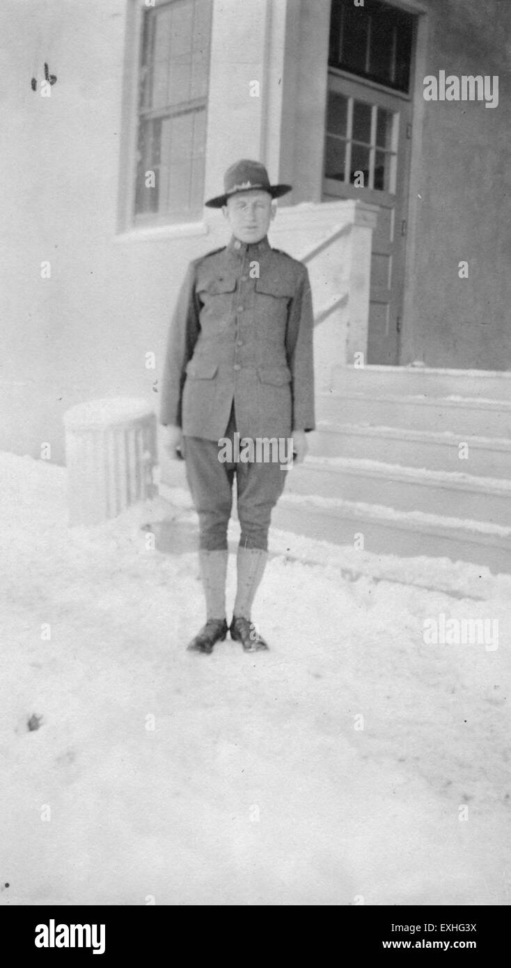 Winter military uniform hi-res stock photography and images - Alamy